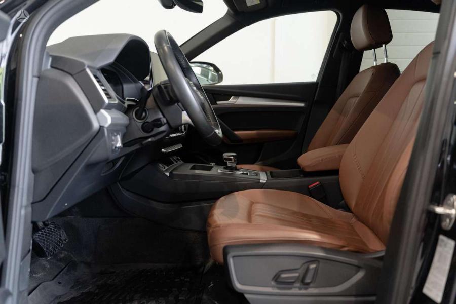 Black Audi Q5 2023 in Vilnius, with an engine capacity of 1.98 L and mileage of 74 thousand km for 36900 €, photo 13 on AUTOMOTO.COM.LV