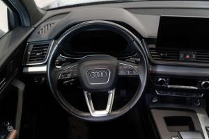 Black Audi Q5 2023 in Vilnius, with an engine capacity of 1.98 L and mileage of 74 thousand km for 36900 €, photo 20 on AUTOMOTO.COM.LV