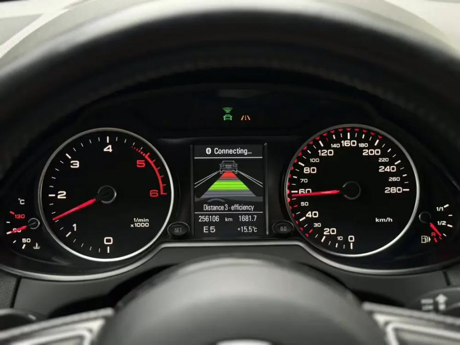 Melns Audi Q5 2012 Jūrmala, ar dzinēja tilpumu 3.00 L un nobraukumu 249 tūkst. km par 12300 €, foto 16 vietnē AUTOMOTO.COM.LV