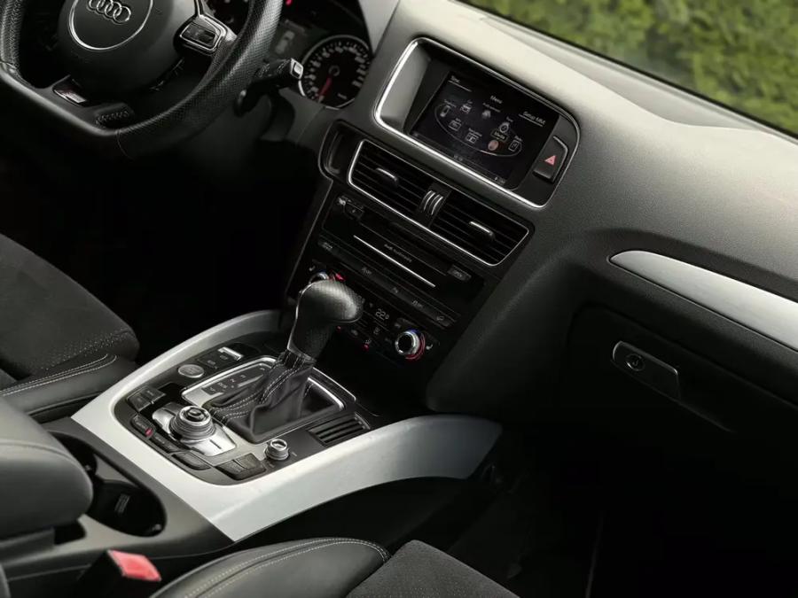Melns Audi Q5 2012 Jūrmala, ar dzinēja tilpumu 3.00 L un nobraukumu 249 tūkst. km par 12300 €, foto 18 vietnē AUTOMOTO.COM.LV
