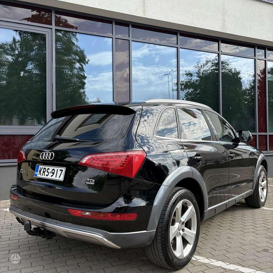 Black Audi Q5 2012 in Kaisiadorys, with an engine capacity of 1.97 L and mileage of 284 thousand km for 9500 €, photo 8 on AUTOMOTO.COM.LV