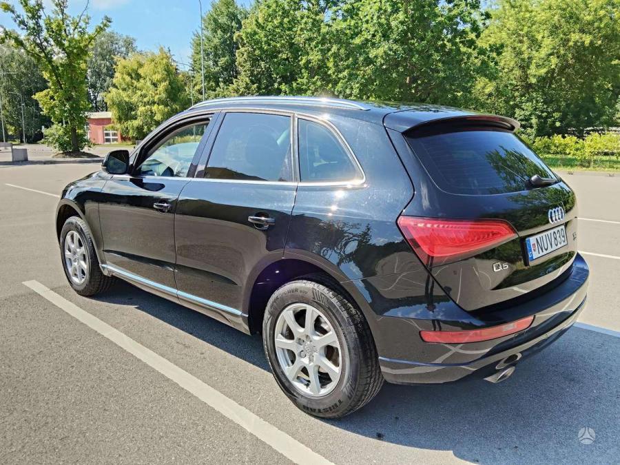 Black Audi Q5 2012 in Kedainiai, with an engine capacity of 2.00 L and mileage of 278 thousand km for 9900 €, photo 9 on AUTOMOTO.COM.LV