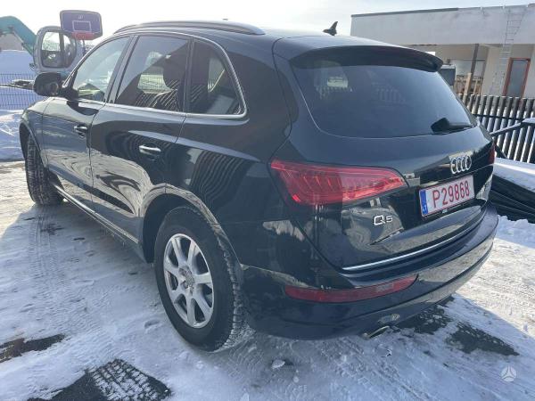 Melns Audi Q5 2015 Tauragė, ar dzinēja tilpumu 2.00 L un nobraukumu 246 tūkst. km par 12200 €, foto 4 vietnē AUTOMOTO.COM.LV