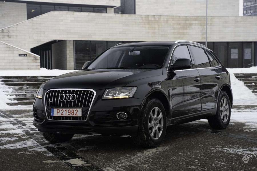 Black Audi Q5 2015 in Vilnius, with an engine capacity of 1.99 L and mileage of 216 thousand km for 12300 €, photo 4 on AUTOMOTO.COM.LV
