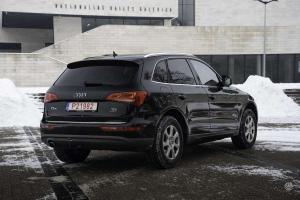 Black Audi Q5 2015 in Vilnius, with an engine capacity of 1.99 L and mileage of 216 thousand km for 12300 €, photo 7 on AUTOMOTO.COM.LV