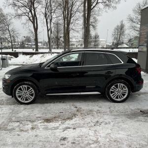 Black Audi Q5 2018 in Taurage, with an engine capacity of 2.00 L and mileage of 213 thousand km for 21900 €, photo 3 on AUTOMOTO.COM.LV