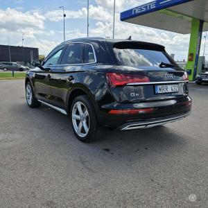 Melns Audi Q5 2021 Kauņa, ar dzinēja tilpumu 2.00 L un nobraukumu 120 tūkst. km par 28000 €, foto 4 vietnē AUTOMOTO.COM.LV