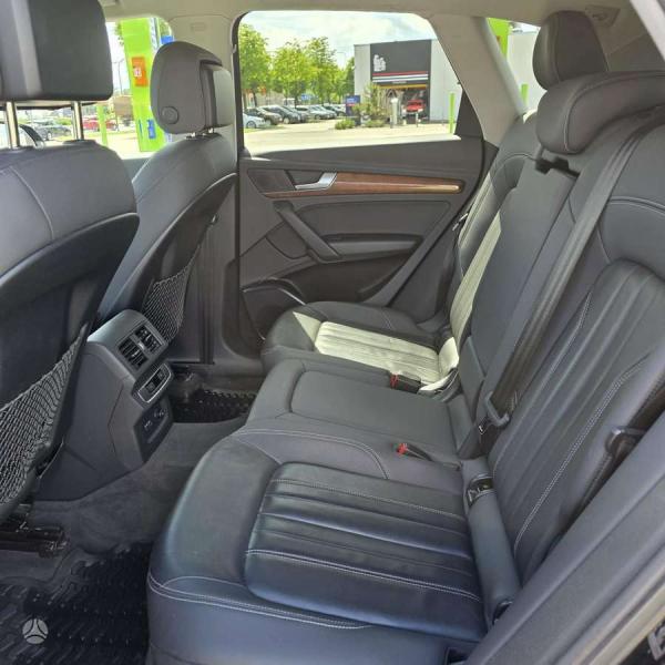 Melns Audi Q5 2021 Kauņa, ar dzinēja tilpumu 2.00 L un nobraukumu 120 tūkst. km par 28000 €, foto 11 vietnē AUTOMOTO.COM.LV