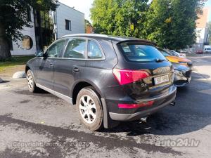 Black Audi Q5 2012 in Tallinn, with an engine capacity of 2.00 L and mileage of 231 thousand km for 8900 €, photo 4 on AUTOMOTO.COM.LV