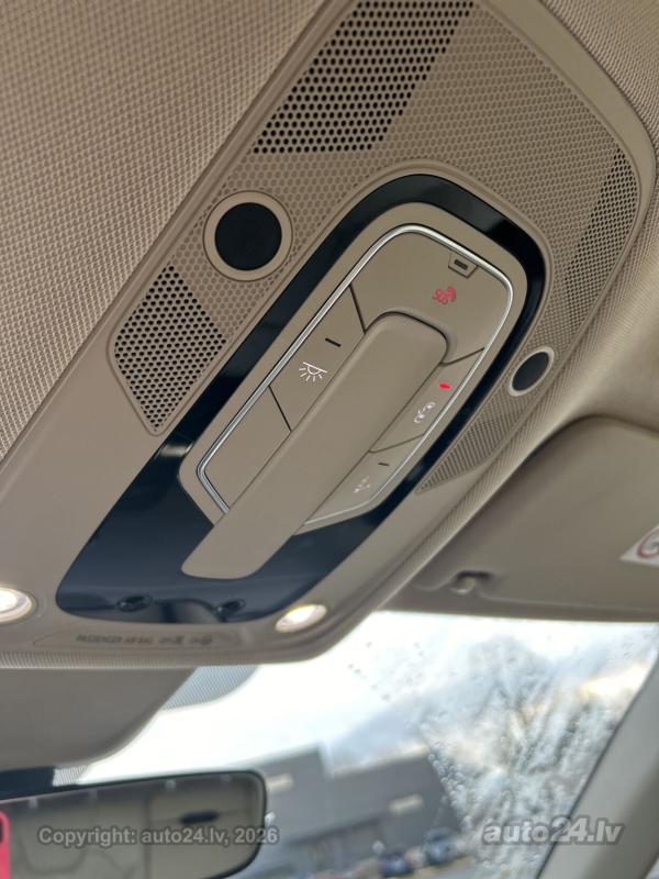 Melns Audi Q5 2018 Tallina, ar dzinēja tilpumu 2.00 L un nobraukumu 307 tūkst. km par 19900 €, foto 11 vietnē AUTOMOTO.COM.LV