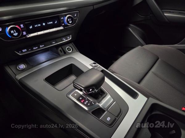 Melns Audi Q5 2022 Tallina, ar dzinēja tilpumu 2.00 L un nobraukumu 63 tūkst. km par 34900 €, foto 11 vietnē AUTOMOTO.COM.LV
