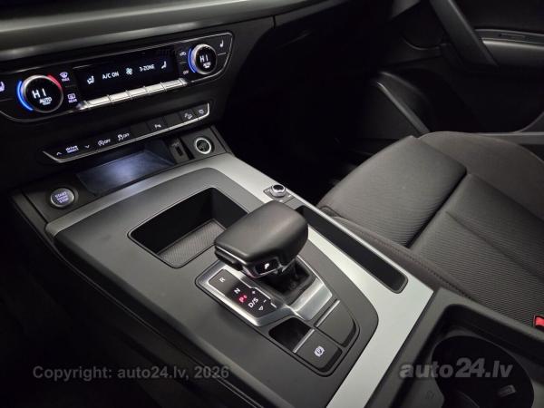 Melns Audi Q5 2022 Tallina, ar dzinēja tilpumu 2.00 L un nobraukumu 63 tūkst. km par 34900 €, foto 7 vietnē AUTOMOTO.COM.LV