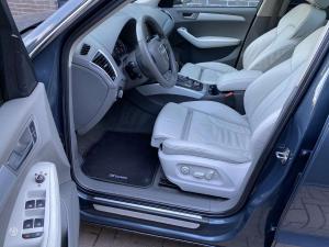 Zils Audi Q5 2008 Marijampole, ar dzinēja tilpumu 2.97 L un nobraukumu 278 tūkst. km par 8950 €, foto 19 vietnē AUTOMOTO.COM.LV