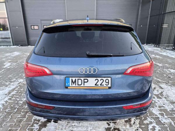 Blue Audi Q5 2009 in Vilnius, with an engine capacity of 2.00 L and mileage of 282 thousand km for 8600 €, photo 8 on AUTOMOTO.COM.LV