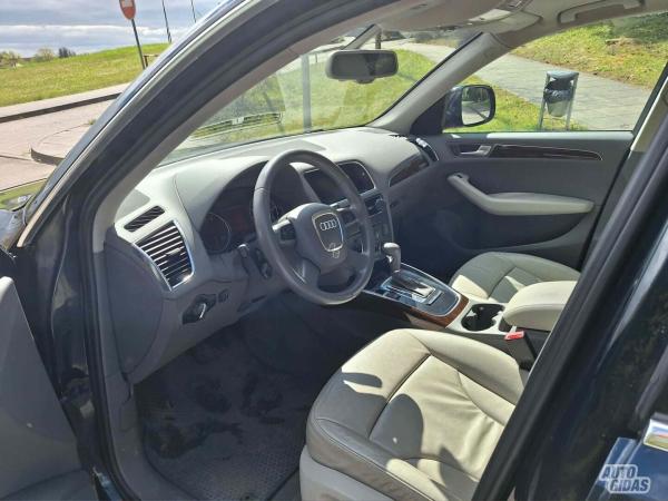 Blue Audi Q5 2009 in Telschi, with an engine capacity of 3.20 L and mileage of 266 thousand km for 7590 €, photo 10 on AUTOMOTO.COM.LV