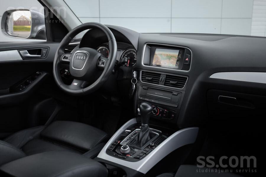 Blue Audi Q5 2009 in Jelgava, with an engine capacity of 3.00 L and mileage of 268 thousand km for 9990 €, photo 16 on AUTOMOTO.COM.LV