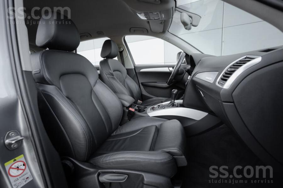 Blue Audi Q5 2009 in Jelgava, with an engine capacity of 3.00 L and mileage of 268 thousand km for 9990 €, photo 17 on AUTOMOTO.COM.LV