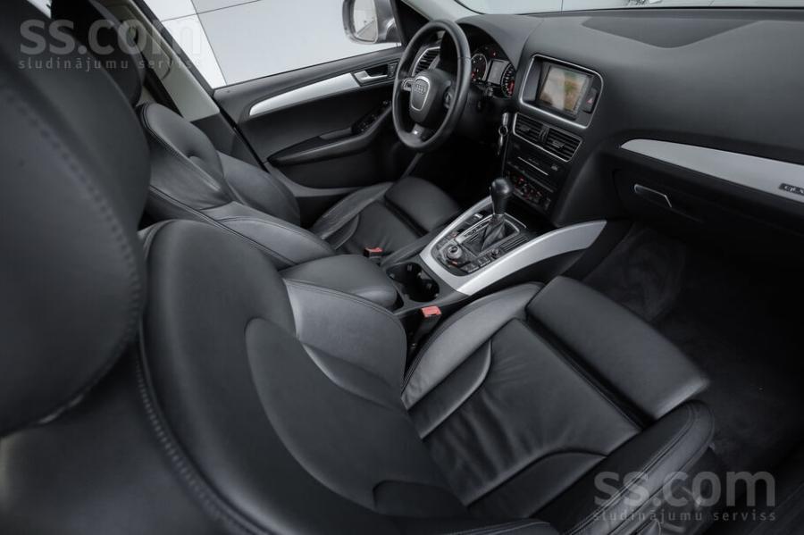 Blue Audi Q5 2009 in Jelgava, with an engine capacity of 3.00 L and mileage of 268 thousand km for 9990 €, photo 18 on AUTOMOTO.COM.LV