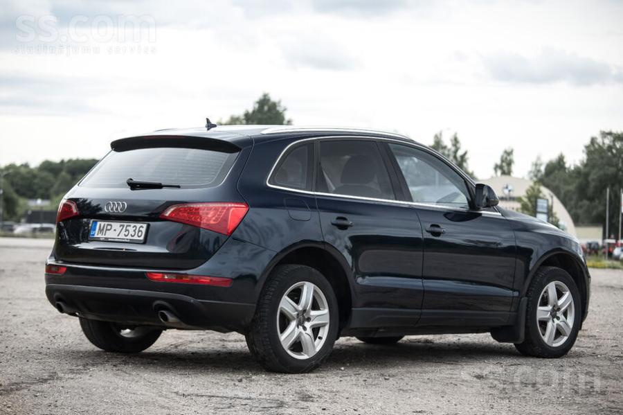 Zils Audi Q5 2009 Tukums, ar dzinēja tilpumu 2.00 L un nobraukumu 0 tūkst. km par 6999 €, foto 9 vietnē AUTOMOTO.COM.LV