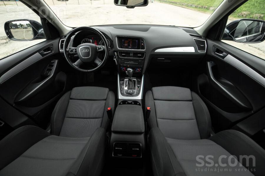 Zils Audi Q5 2009 Tukums, ar dzinēja tilpumu 2.00 L un nobraukumu 0 tūkst. km par 6999 €, foto 24 vietnē AUTOMOTO.COM.LV