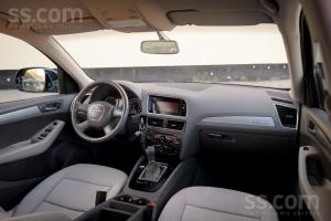 Blue Audi Q5 2009 in Talsi, with an engine capacity of 2.00 L and mileage of 0 thousand km for 8950 €, photo 9 on AUTOMOTO.COM.LV