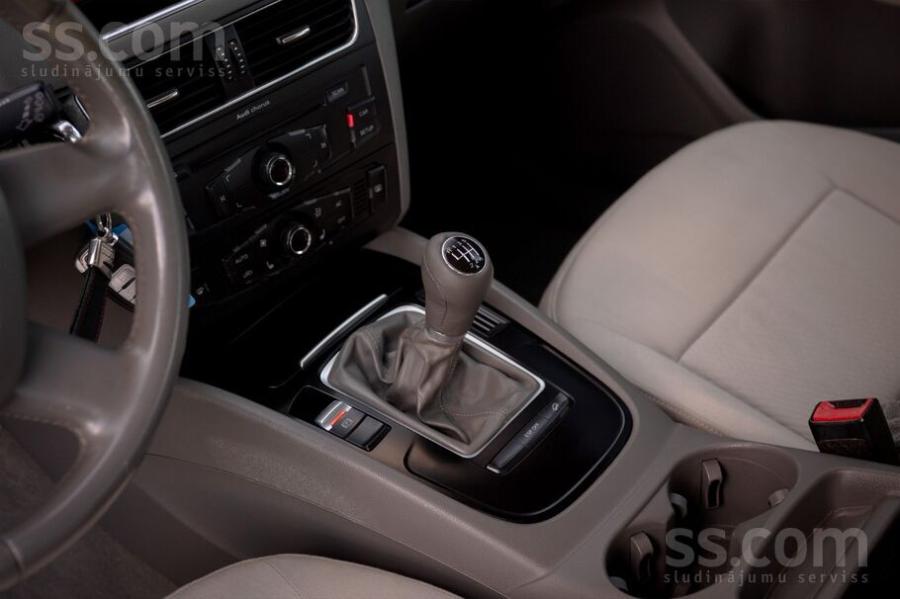 Blue Audi Q5 2009 in Talsi, with an engine capacity of 2.00 L and mileage of 0 thousand km for 8950 €, photo 22 on AUTOMOTO.COM.LV