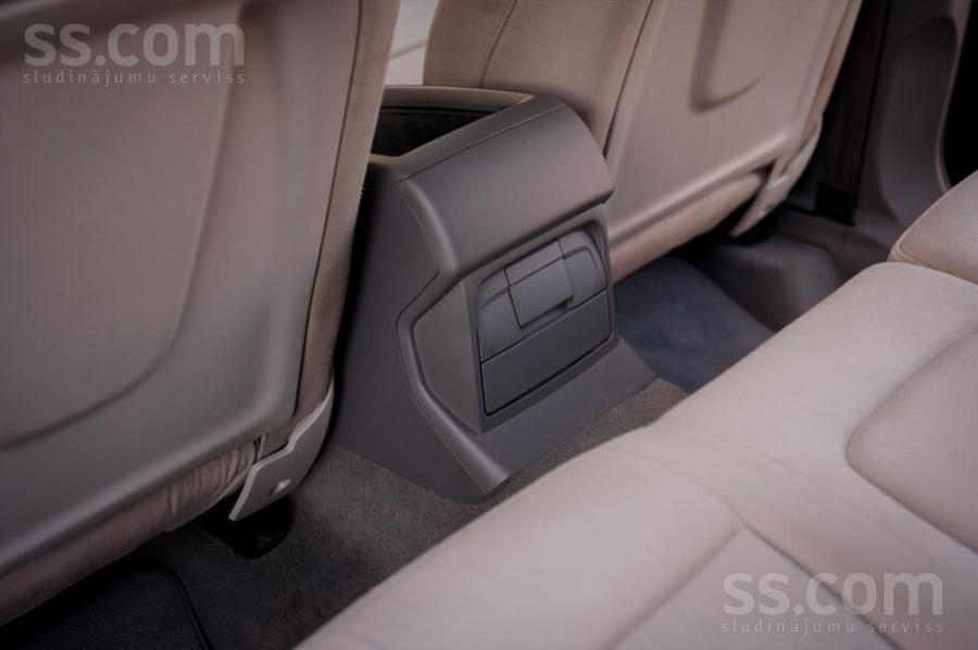 Blue Audi Q5 2009 in Talsi, with an engine capacity of 2.00 L and mileage of 0 thousand km for 8950 €, photo 23 on AUTOMOTO.COM.LV