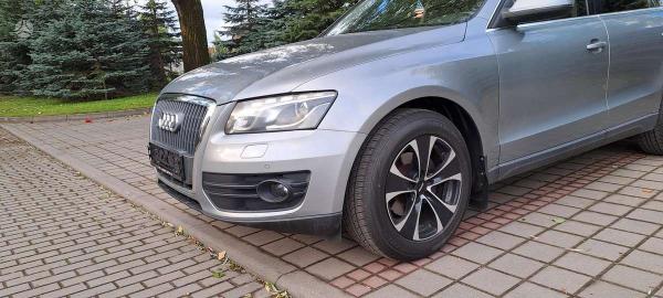 Blue Audi Q5 2009 in Klaipeda, with an engine capacity of 1.97 L and mileage of 269 thousand km for 7200 €, photo 3 on AUTOMOTO.COM.LV