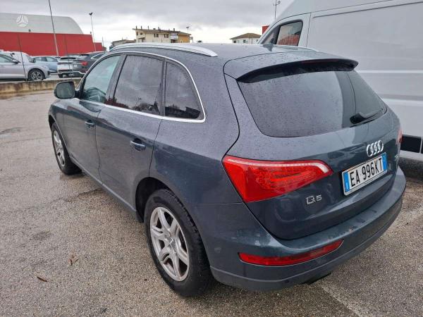 Zils Audi Q5 2010 Kauņa, ar dzinēja tilpumu 1.97 L un nobraukumu 268 tūkst. km par 8000 €, foto 3 vietnē AUTOMOTO.COM.LV