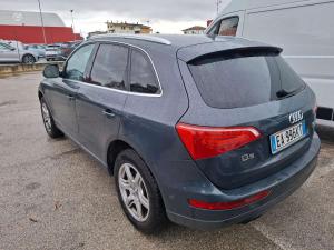 Blue Audi Q5 2010 in Kaunas, with an engine capacity of 1.97 L and mileage of 268 thousand km for 8000 €, photo 3 on AUTOMOTO.COM.LV