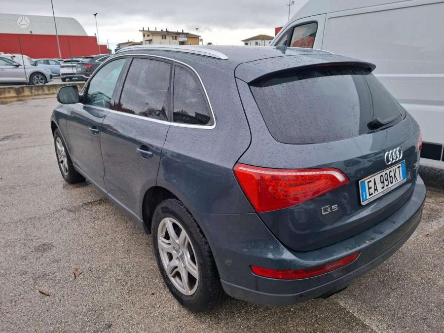Blue Audi Q5 2010 in Kaunas, with an engine capacity of 1.97 L and mileage of 268 thousand km for 8000 €, photo 3 on AUTOMOTO.COM.LV