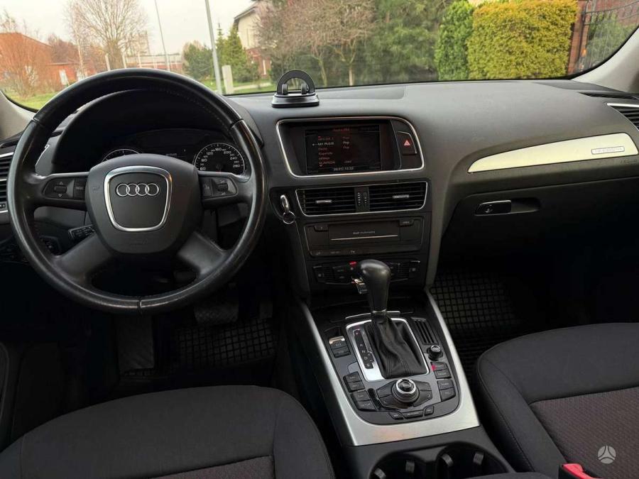 Blue Audi Q5 2010 in Klaipeda, with an engine capacity of 2.97 L and mileage of 297 thousand km for 8550 €, photo 12 on AUTOMOTO.COM.LV