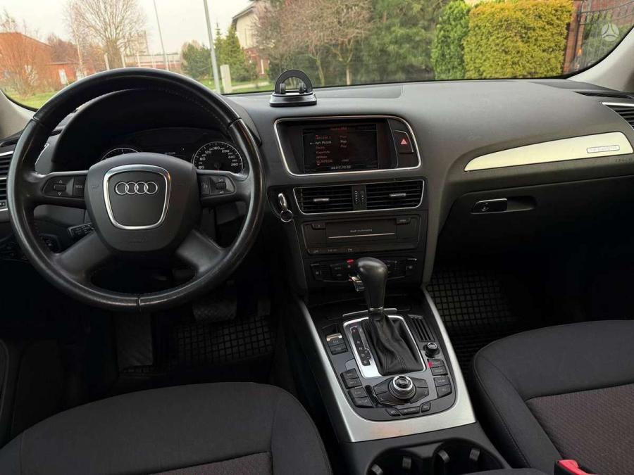 Zils Audi Q5 2010 Klaipėda, ar dzinēja tilpumu 2.97 L un nobraukumu 297 tūkst. km par 8550 €, foto 12 vietnē AUTOMOTO.COM.LV