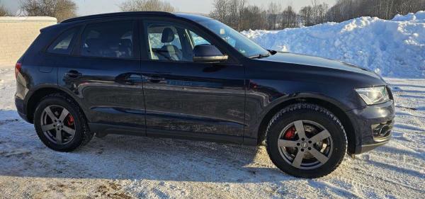 Blue Audi Q5 2010 in Ignalina, with an engine capacity of 2.97 L and mileage of 329 thousand km for 6999 €, photo 4 on AUTOMOTO.COM.LV