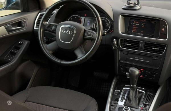 Zils Audi Q5 2010 Klaipėda, ar dzinēja tilpumu 2.97 L un nobraukumu 297 tūkst. km par 7990 €, foto 6 vietnē AUTOMOTO.COM.LV