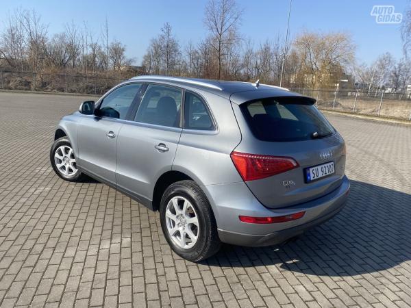 Zils Audi Q5 2010 Marijampole, ar dzinēja tilpumu 2.00 L un nobraukumu 178 tūkst. km par 6800 €, foto 5 vietnē AUTOMOTO.COM.LV