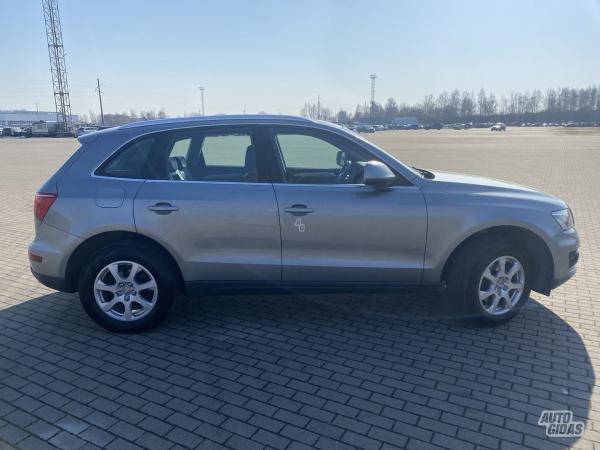 Zils Audi Q5 2010 Marijampole, ar dzinēja tilpumu 2.00 L un nobraukumu 178 tūkst. km par 6800 €, foto 8 vietnē AUTOMOTO.COM.LV