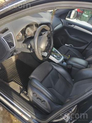 Blue Audi Q5 2010 in Valmiera, with an engine capacity of 3.00 L and mileage of 346 thousand km for 10500 €, photo 9 on AUTOMOTO.COM.LV