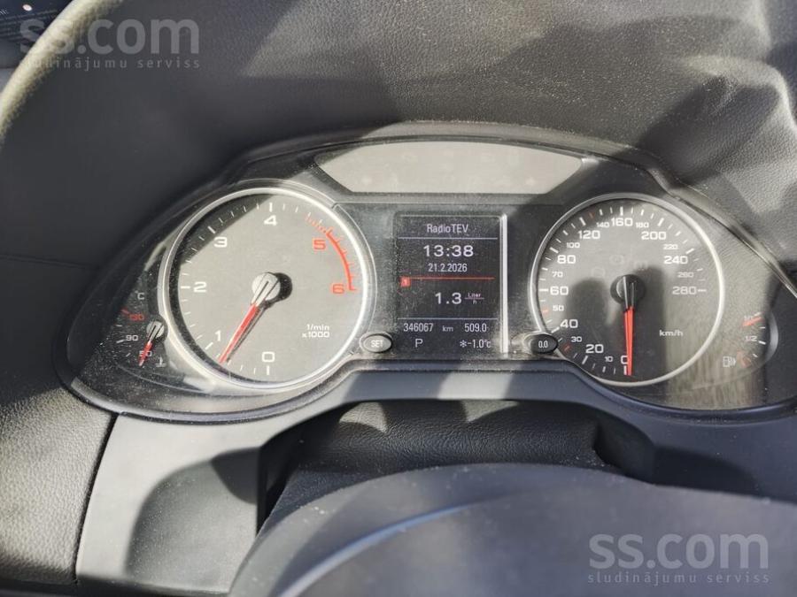 Blue Audi Q5 2010 in Valmiera, with an engine capacity of 3.00 L and mileage of 346 thousand km for 10500 €, photo 10 on AUTOMOTO.COM.LV
