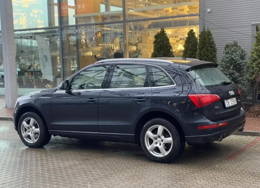 Blue Audi Q5 2010 in Riga, with an engine capacity of 2.00 L and mileage of 154 thousand km for 11650 €, photo 5 on AUTOMOTO.COM.LV