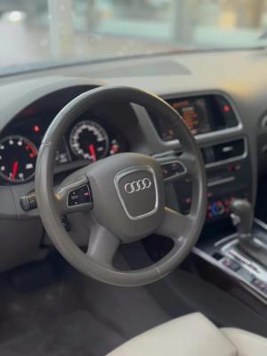 Blue Audi Q5 2010 in Riga, with an engine capacity of 2.00 L and mileage of 154 thousand km for 11650 €, photo 8 on AUTOMOTO.COM.LV
