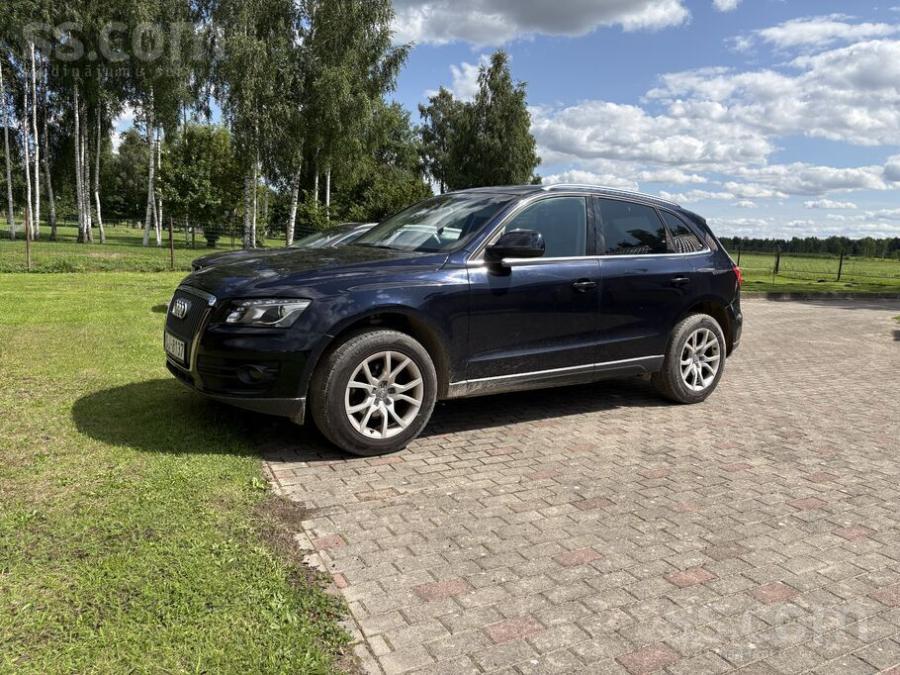 Blue Audi Q5 2010 in Jelgava, with an engine capacity of 2.00 L and mileage of 223 thousand km for 6999 €, photo 1 on AUTOMOTO.COM.LV