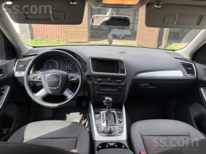 Blue Audi Q5 2010 in Jelgava, with an engine capacity of 2.00 L and mileage of 223 thousand km for 6999 €, photo 4 on AUTOMOTO.COM.LV