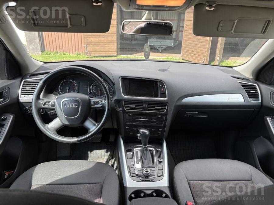 Blue Audi Q5 2010 in Jelgava, with an engine capacity of 2.00 L and mileage of 223 thousand km for 6999 €, photo 4 on AUTOMOTO.COM.LV