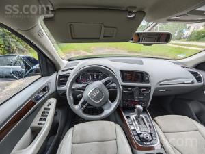 Zils Audi Q5 2010 Rīga, ar dzinēja tilpumu 2.00 L un nobraukumu 219 tūkst. km par 7400 €, foto 7 vietnē AUTOMOTO.COM.LV