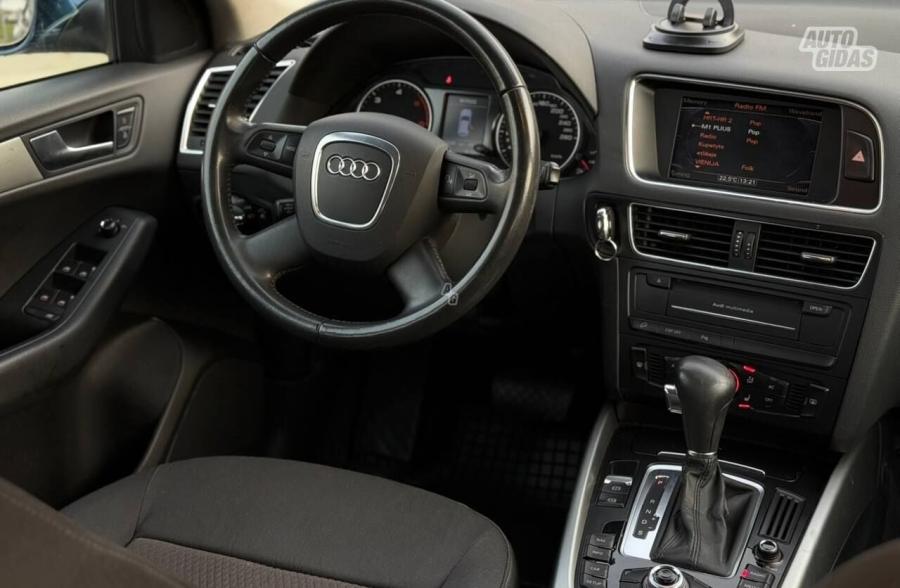 Blue Audi Q5 2010 in Klaipeda, with an engine capacity of 3.00 L and mileage of 294 thousand km for 6950 €, photo 6 on AUTOMOTO.COM.LV