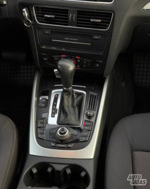 Blue Audi Q5 2010 in Klaipeda, with an engine capacity of 3.00 L and mileage of 294 thousand km for 6950 €, photo 8 on AUTOMOTO.COM.LV