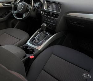 Blue Audi Q5 2010 in Klaipeda, with an engine capacity of 3.00 L and mileage of 294 thousand km for 6950 €, photo 15 on AUTOMOTO.COM.LV