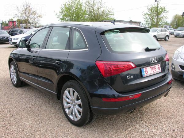 Blue Audi Q5 2011 in Riga, with an engine capacity of 3.00 L and mileage of 216 thousand km for 10950 €, photo 4 on AUTOMOTO.COM.LV