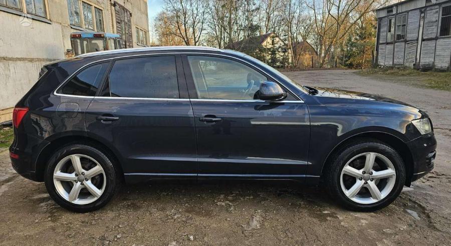 Blue Audi Q5 2012 in Kelme, with an engine capacity of 2.97 L and mileage of 254 thousand km for 7200 €, photo 4 on AUTOMOTO.COM.LV